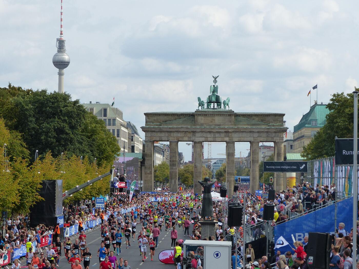 Namen, Zahlen und Rekorde beim BERLIN-MARATHON 1974 – 2018
